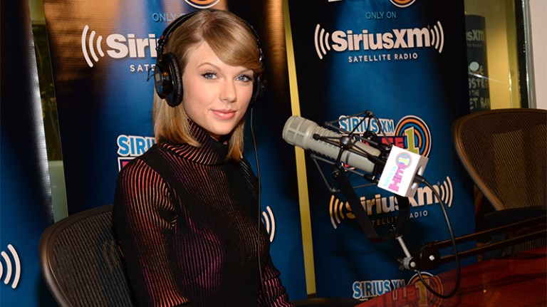 Taylor Swift makes SiriusXM Hits 1 history with 'New Romantics' | SiriusXM