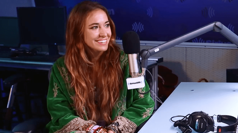 Watch Lauren Daigle talk about her world tour, GRAMMY-winning song ...