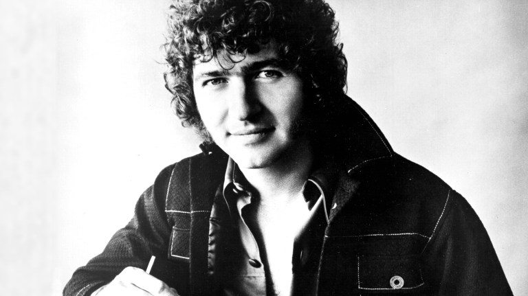 SiriusXM remembers Mac Davis, country music legend & Elvis Presley ...