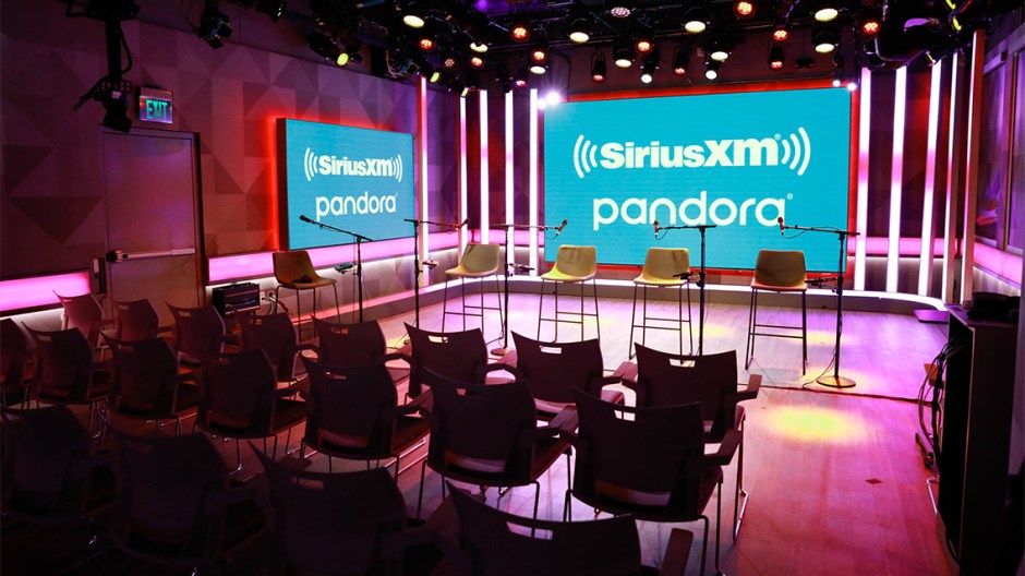 Howard Stern opens SiriusXM Miami with Bon Jovi & LL COOL J