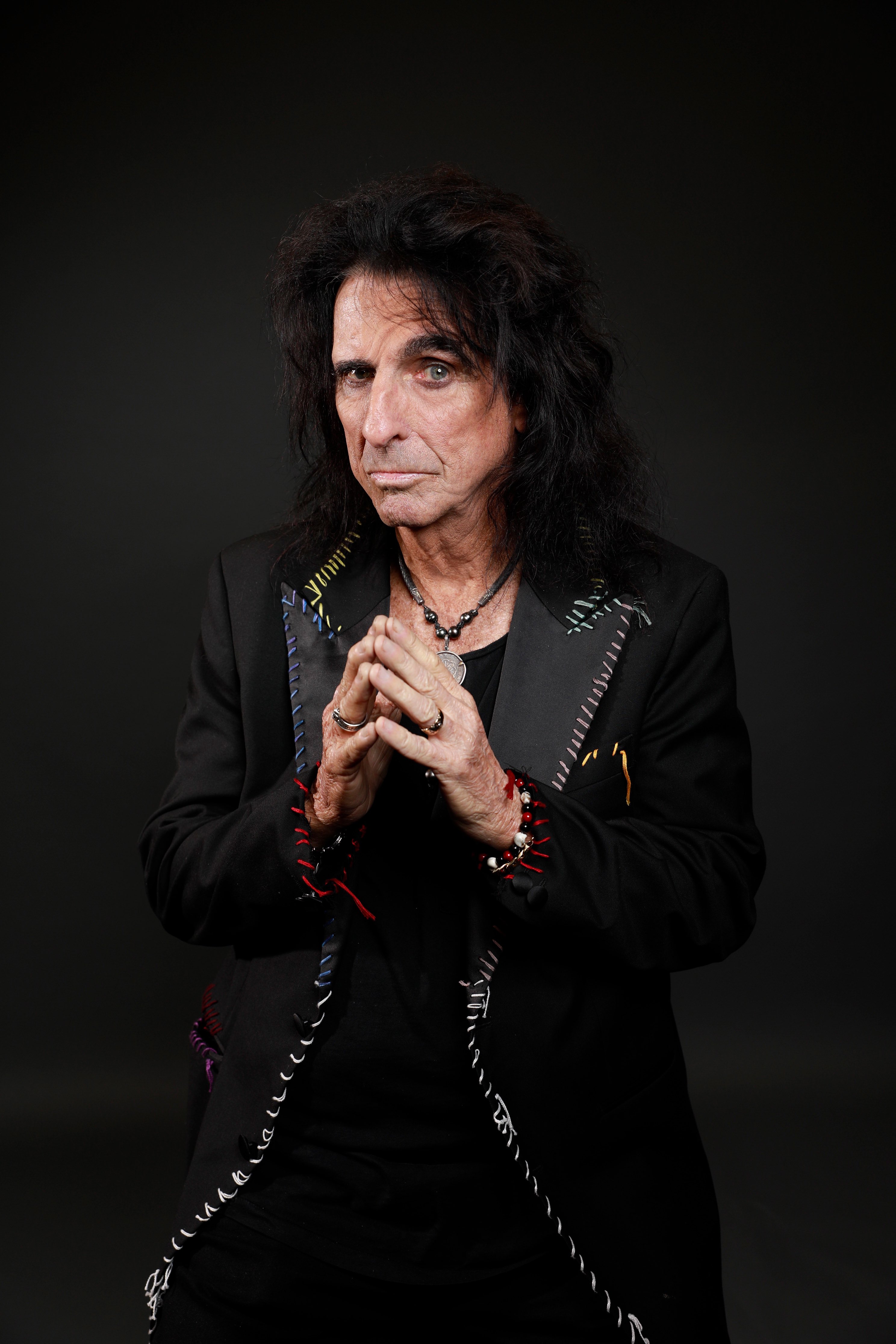 Alice Cooper Explains Concept Behind New 'Road' Album