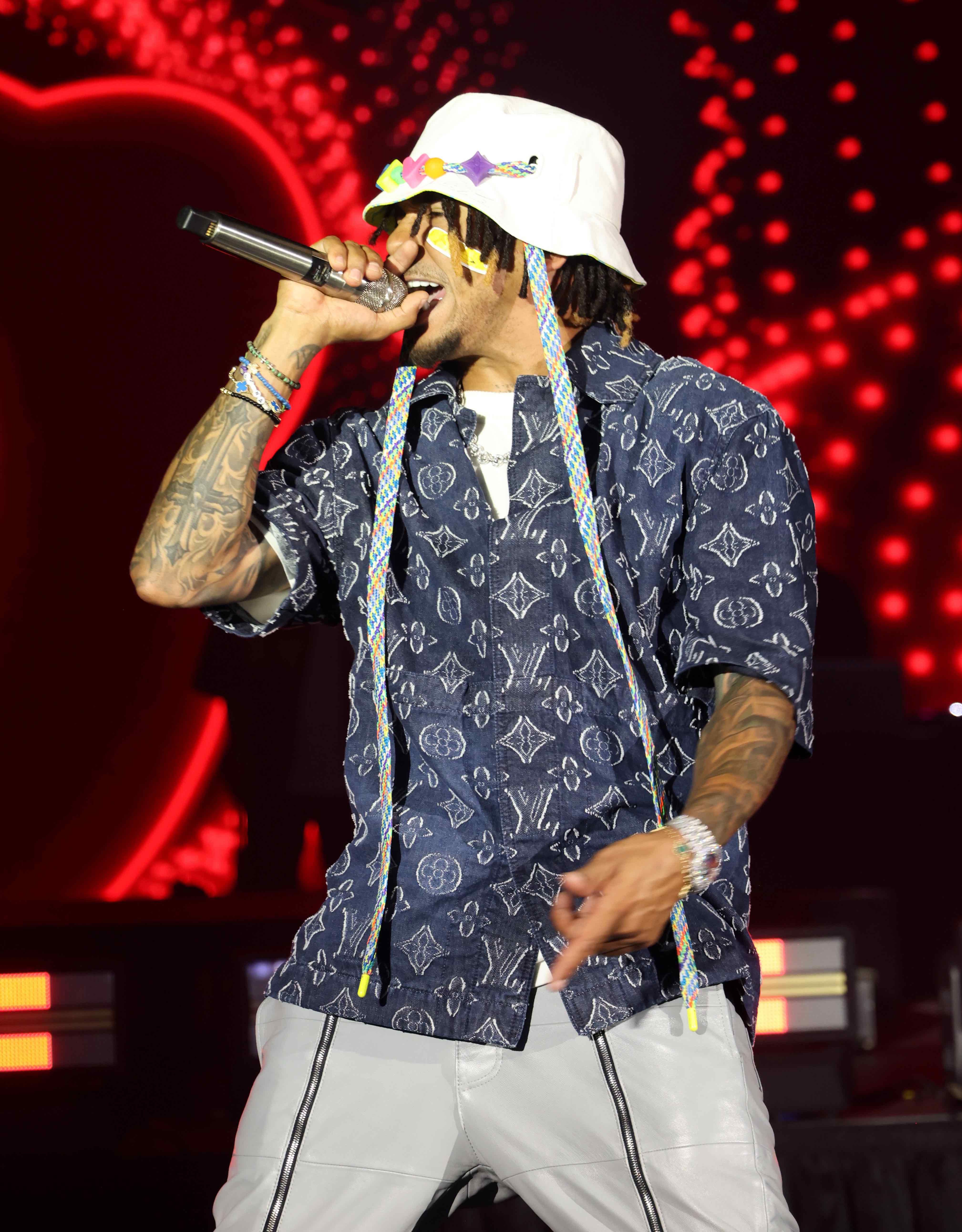 PHOTOS: Ozuna Performs at SiriusXM & Pandora Present El Pulso