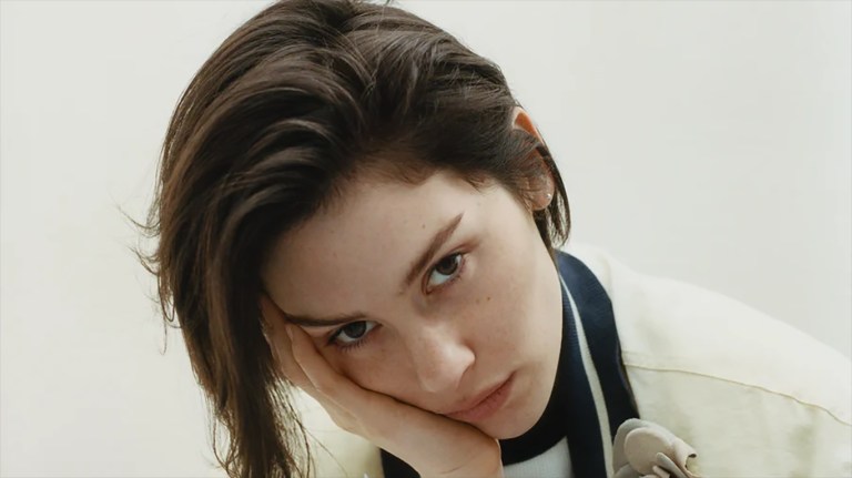 Gracie Abrams Announces Expansive ‘Look at My Life’ Tour
